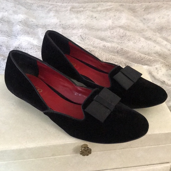 liz & co. | Shoes | Black Velvet Smoking Shoes 75 Bows Rounded Toe ...